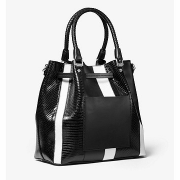 Michael Kors | Bags | Michael Korsblakely Medium Leather Bucket Bag | Poshmark